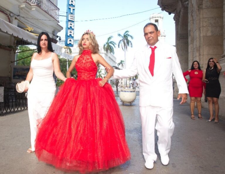 Tradiciones de las Quinceañeras Cubanas